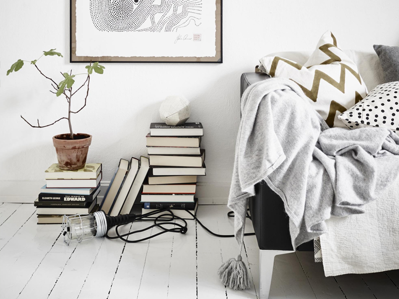 10 Must Read Books for Ambitious Creative People - Lone Wolf Magazine