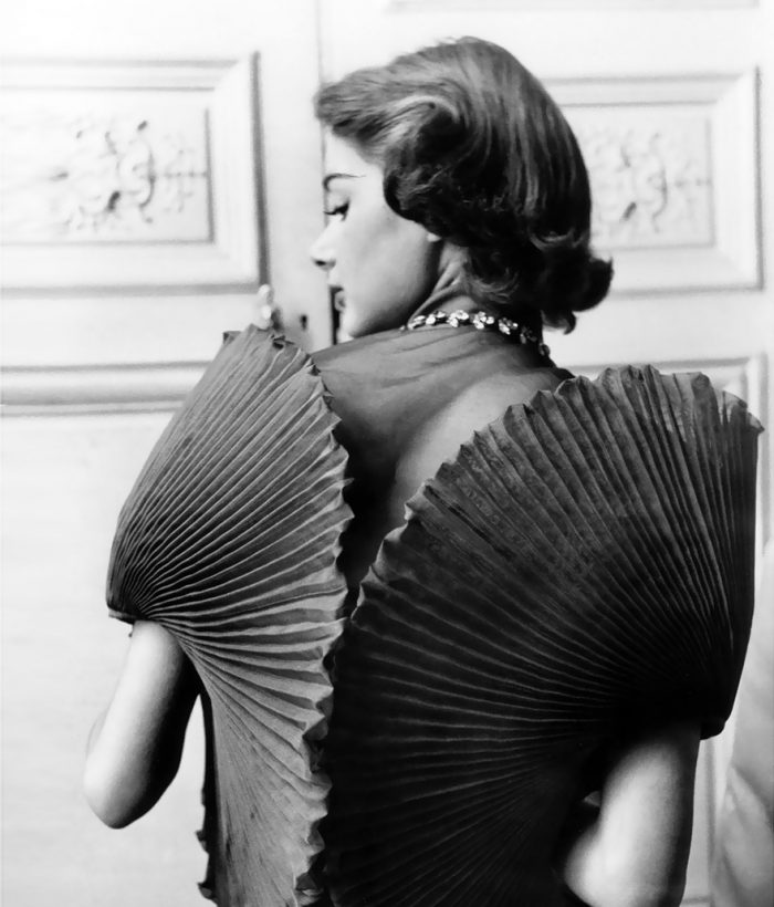 Remembering Elsa Schiaparelli: A Look at the World's First Surrealist ...